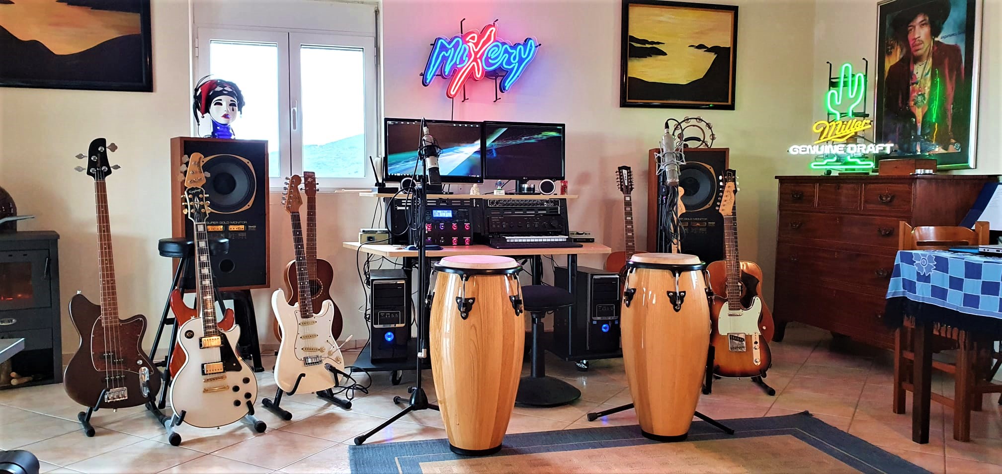 Studio - Mike's Music World